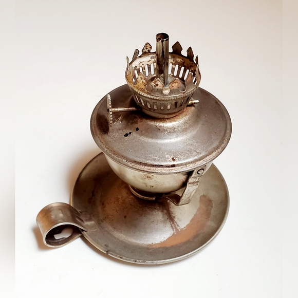 Accents | Vintage Handheld Swivel Kerosene Oil Lamp Lantern Made In ...